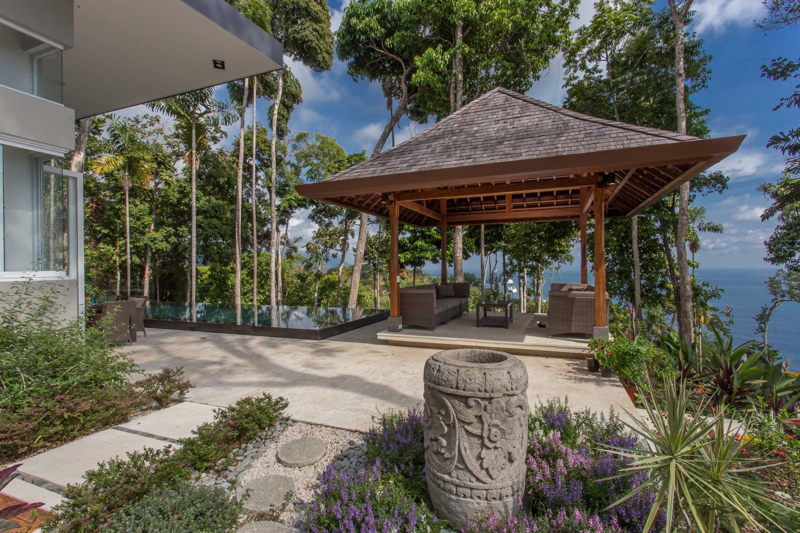 Casa Rimba – Ridge Top Construction