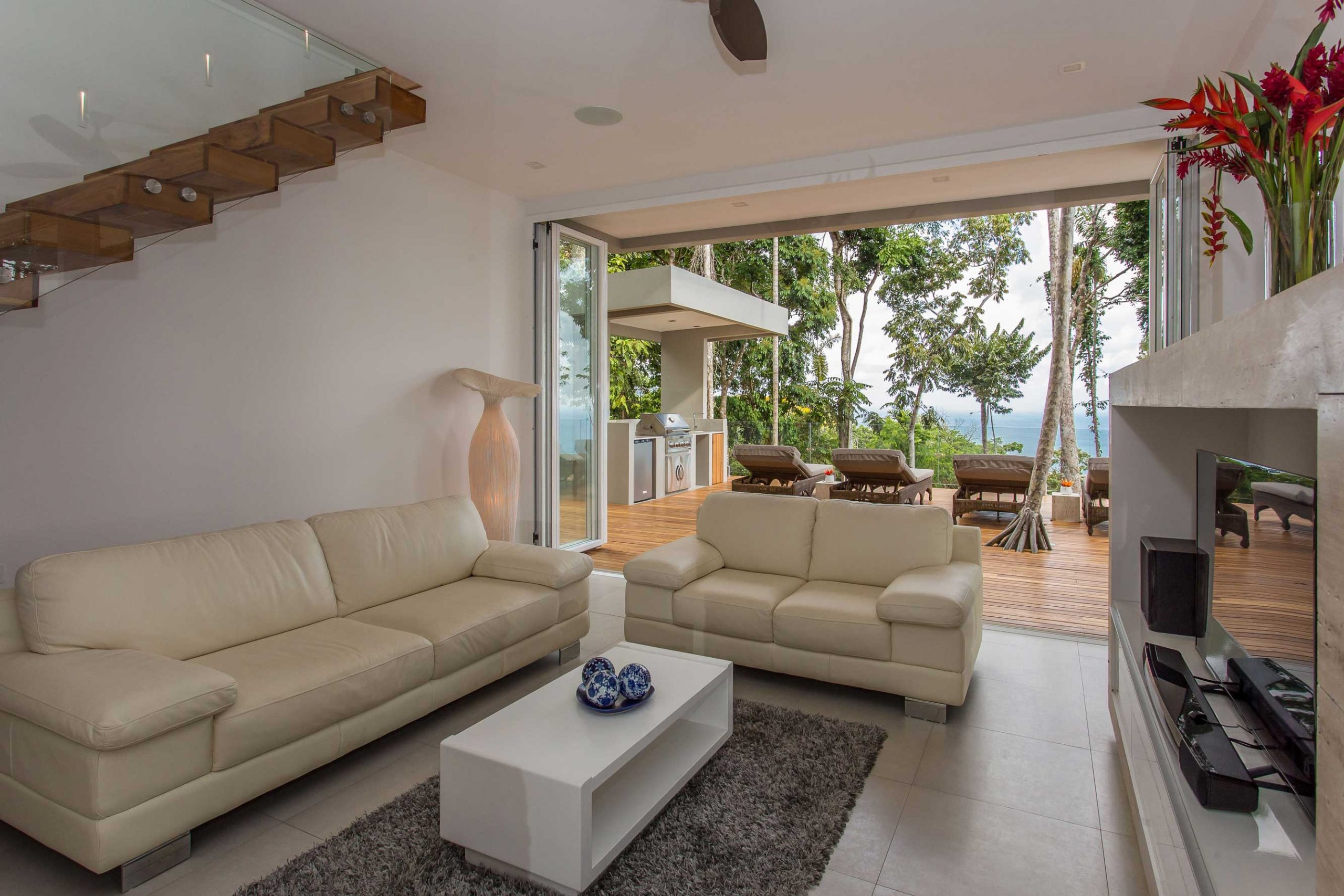 Casa Rimba – Ridge Top Construction